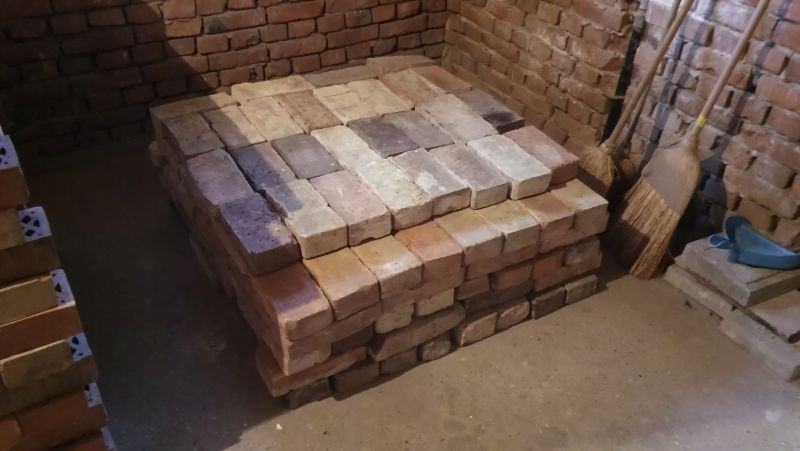 Stara opeka (cigla) puna i šuplja, odlično stanje, samo 1 kn/kom