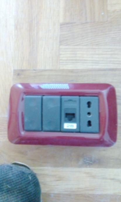 Utičnice,prekidači,mrežne i atenske utičnice