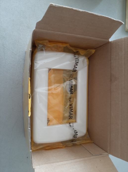 VIMAR IDEA okviri, rondo, classic, bijela i crna boja