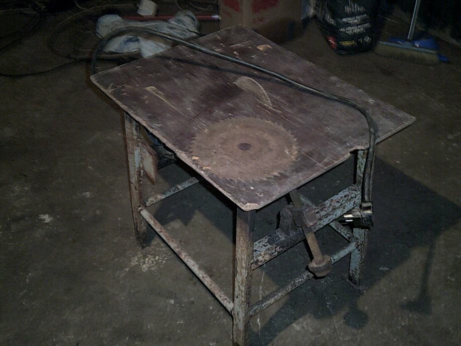 cirkular,za,drvo,mali,trofazni,2800,okr,list,se,diže,i,spušta,okl,KA,