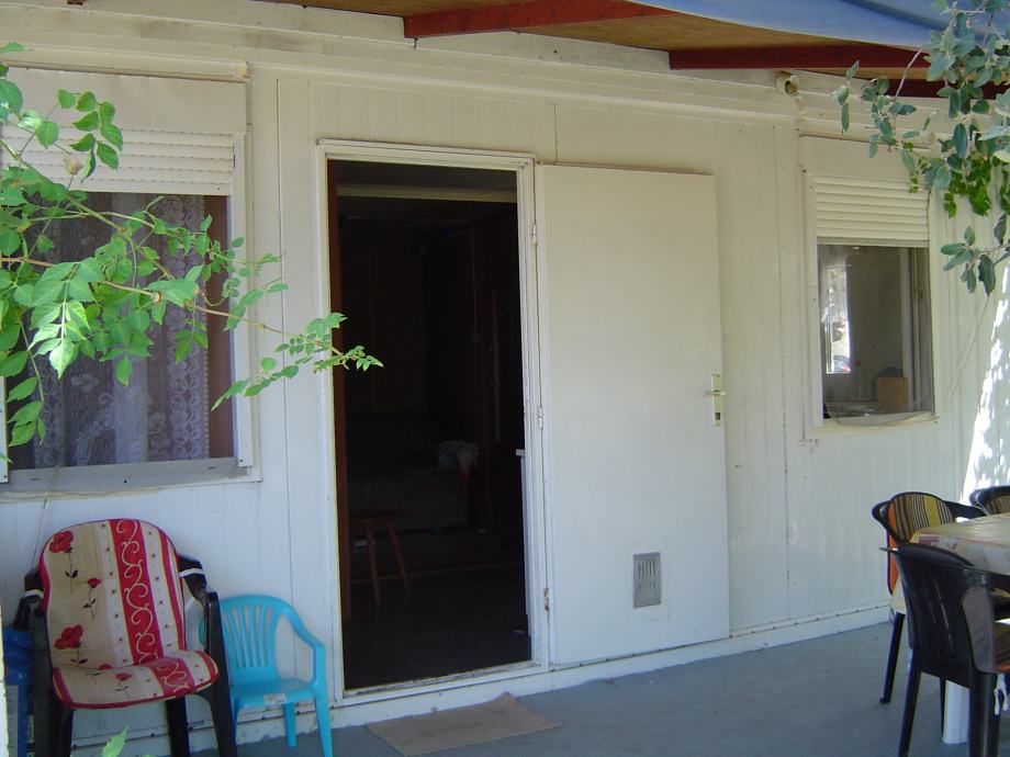 2 x kontejner - vikendica sa terasom - HITNO!