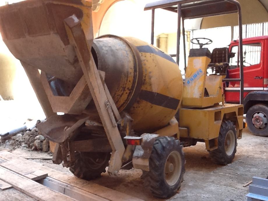 MIKSER ZA BETON DUMEC BT1600