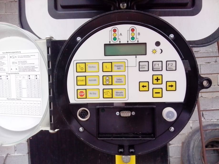 POKRETNI SEMAFORI, Nissen quartz lza 400