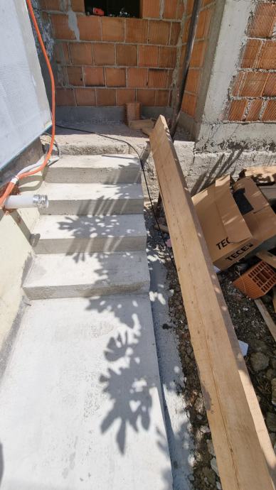 Građevinske usluge; gradnja, salovanje, betoniranje