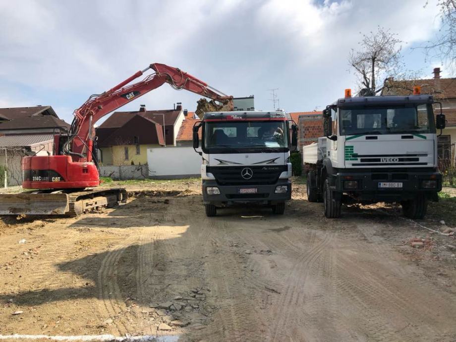 ODVOZ SUTE USLUGA MINI BAGERA DOVOZ,KAMION KRAN,SVIH VRSTA MATERIJA