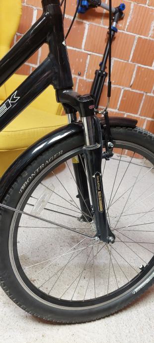 Bicikl ženski Trek Shift 3