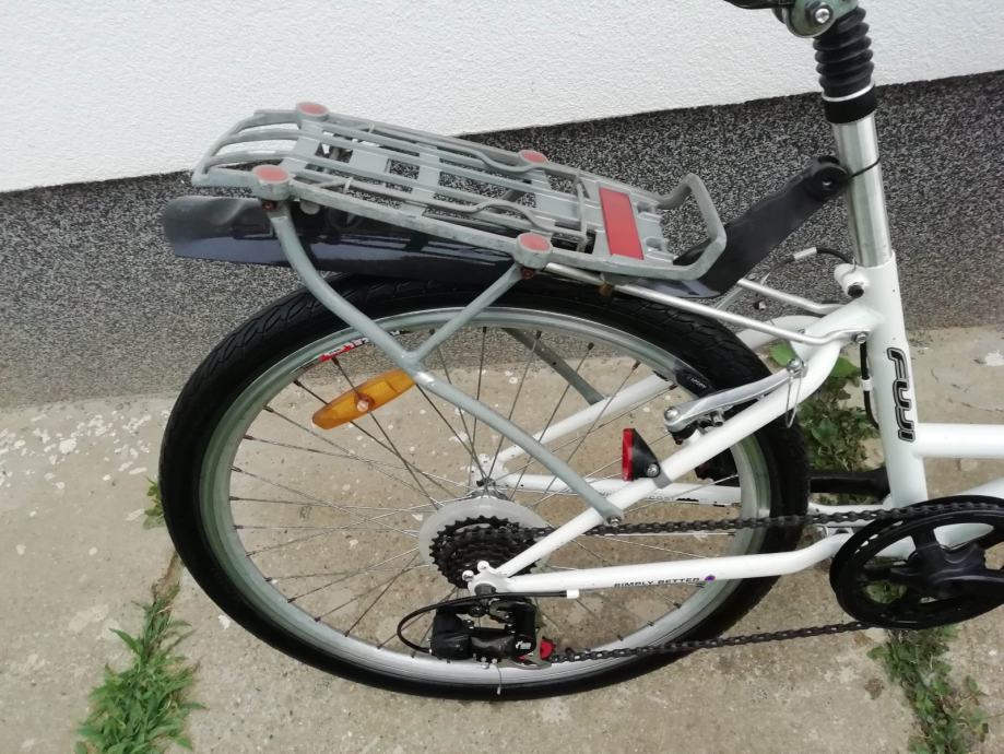 Fuji Regis, 26,rama M