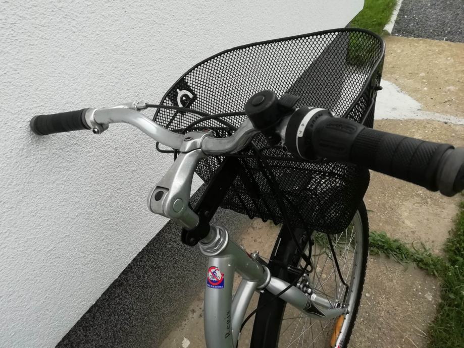 Fuji Regis, 26,rama M