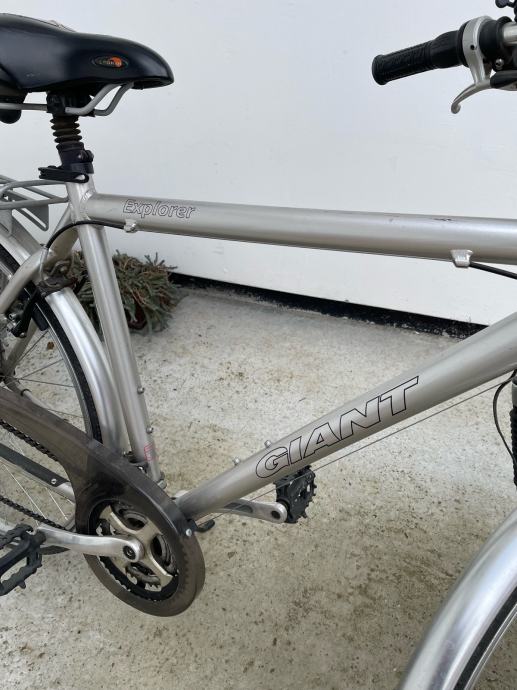 Giant explorer city bike