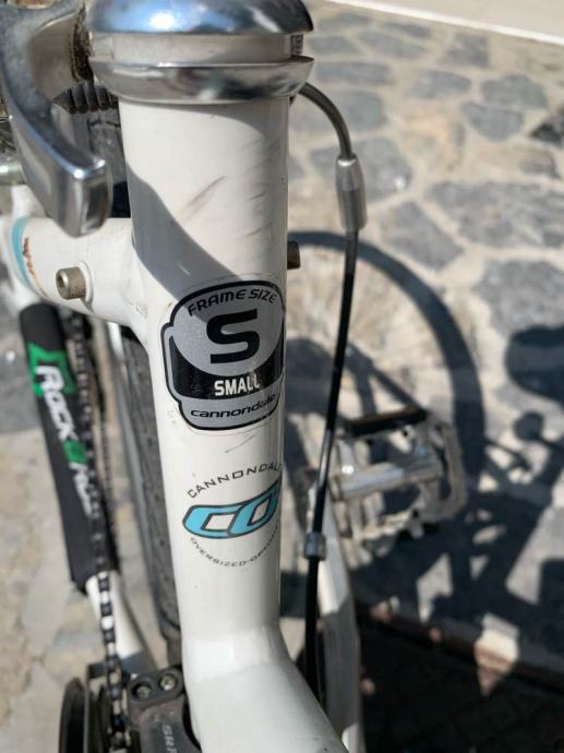 Prodajem zenski CANNONDALE malo vožen