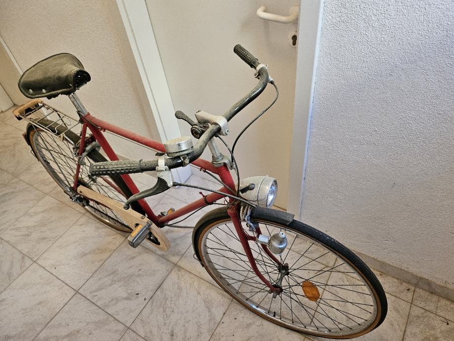 Prodajem Restaurirani Retro Bicikl Kalkhoff: Izuzetno Stanje!**