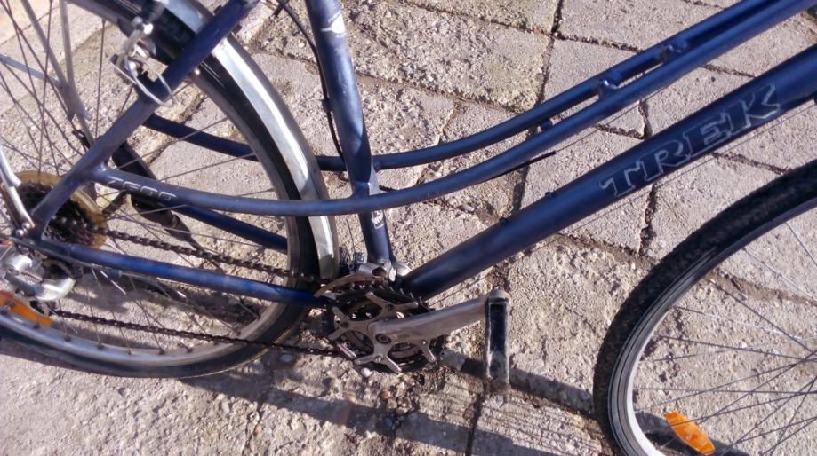 Trek 7600 gradski ženski bicikl -Rama 20 ocuvan