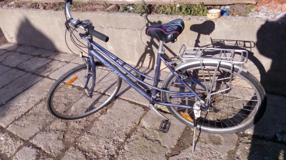 Trek 7600 gradski ženski bicikl -Rama 20 ocuvan