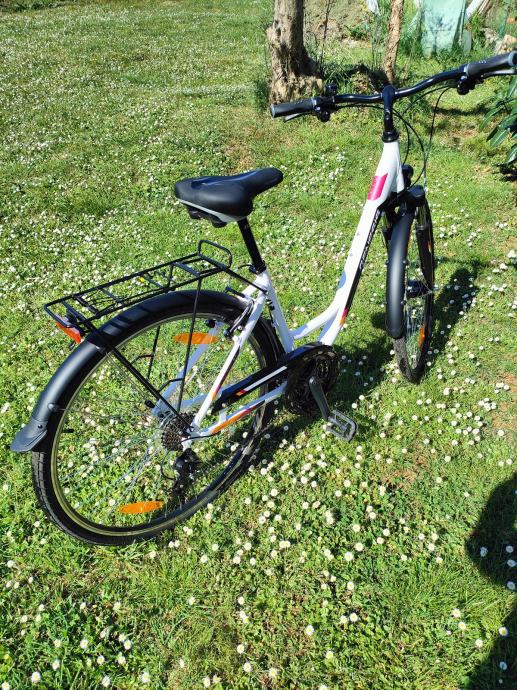 Novi ženski bicikl Genesis Touring 2.1