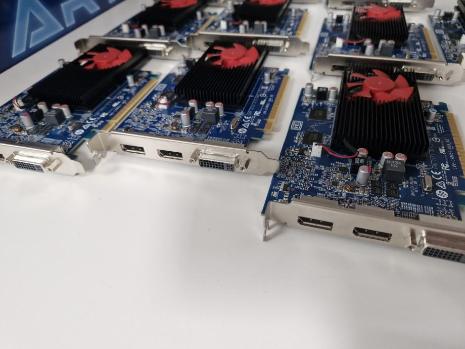 10 x AMD Radeon R9 M360 OEM, 2GB, PCI-E, DVI, 2 x DP - Račun / R1