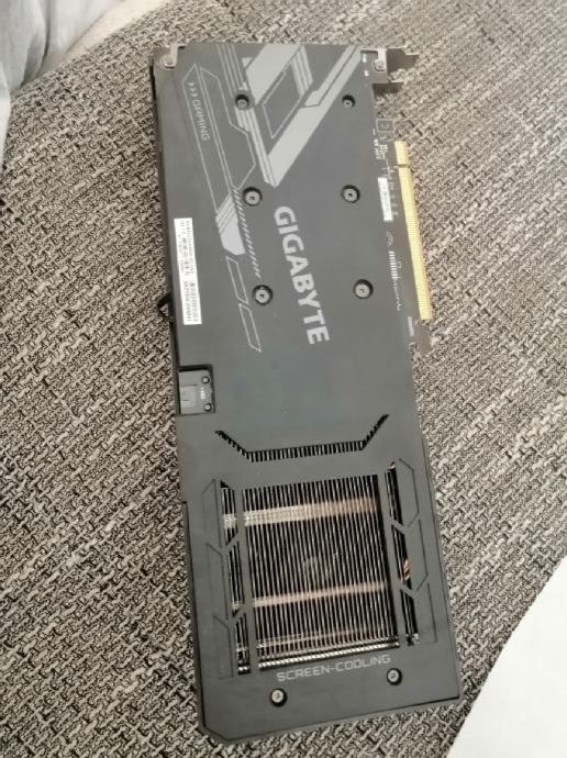 AMD Radeon Gigabyte RX 6500XT 4GB GDDR6 +Thermaltake 450W LedNapajanje