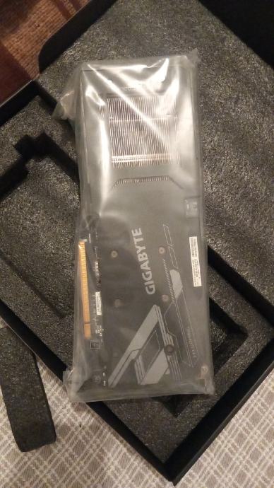 AMD Radeon Gigabyte RX 6500XT 4GB GDDR6 +Thermaltake 450W LedNapajanje