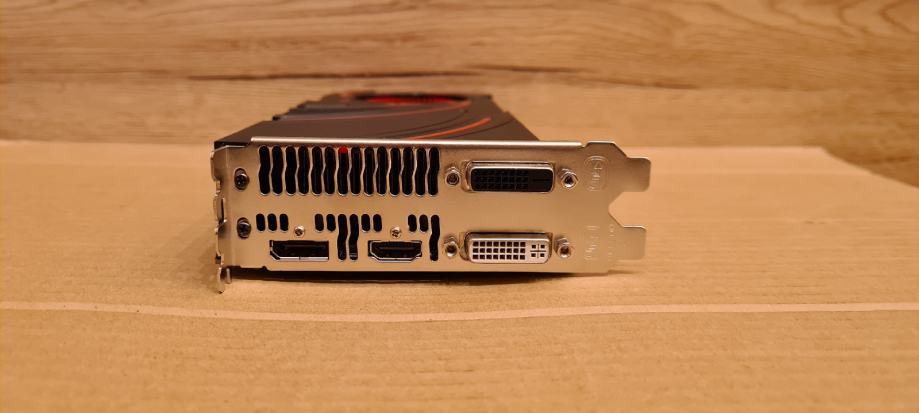 AMD Radeon R9 285 2GB GDDR5