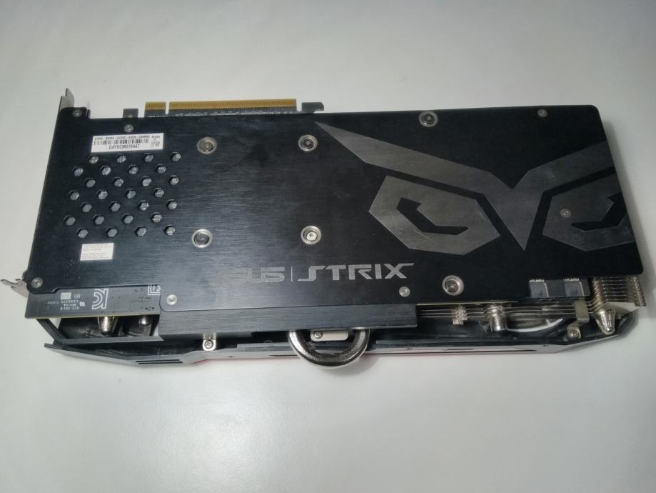 AMD Radeon R9 390 Asus STRIX OC 8 GB GDDR5
