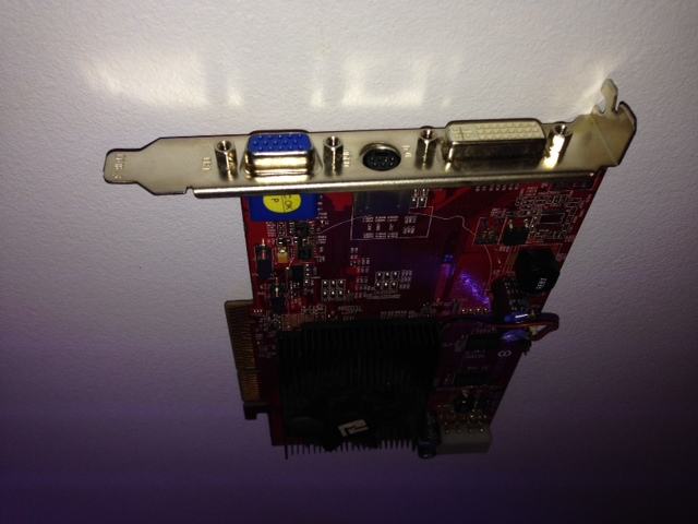 ATI Radeon X1650 PRO 512 MB AGP