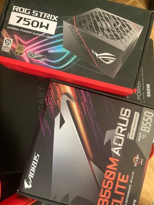 Gaming komponente (RTX, ROG STRIX..kutije, rezervni dijelovi, kablovi)