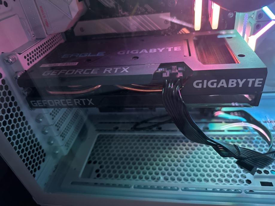 Geforce RTX eagle Gigabyte 3060 12GB