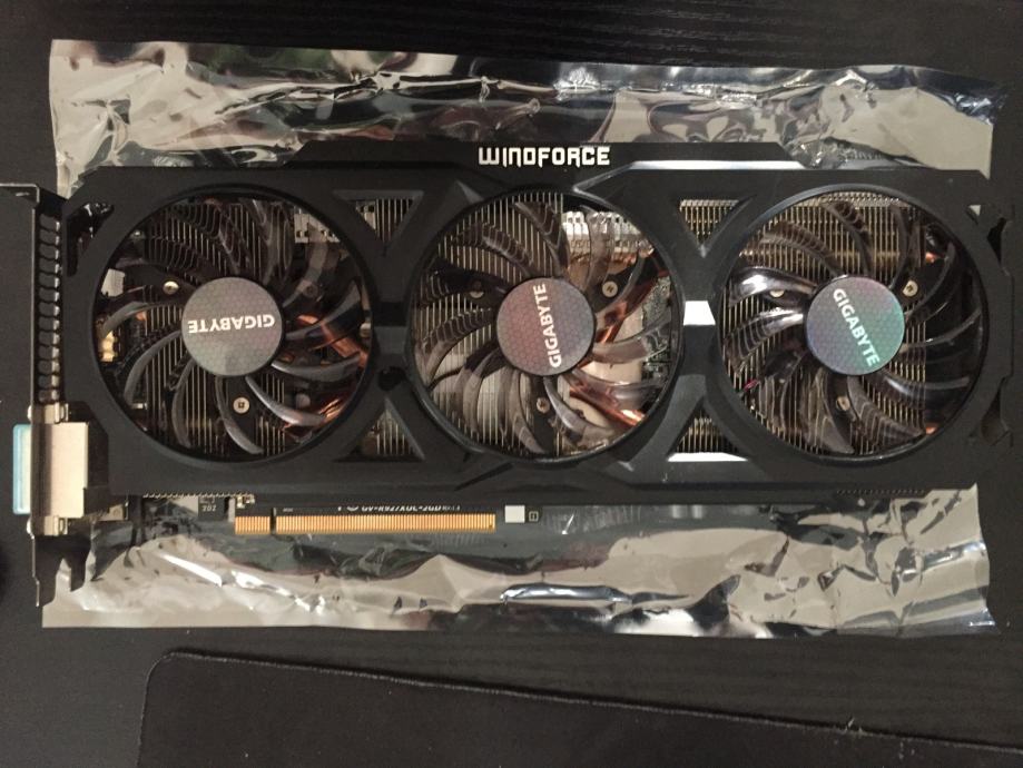 Gigabyte AMD R9 270X Windforce 2GB OC