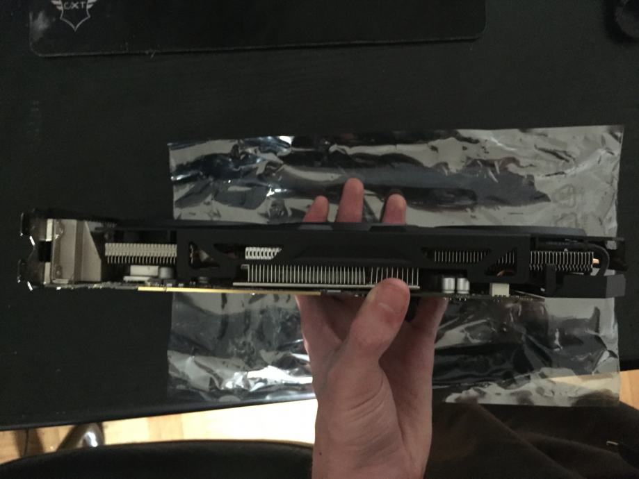 Gigabyte AMD R9 270X Windforce 2GB OC