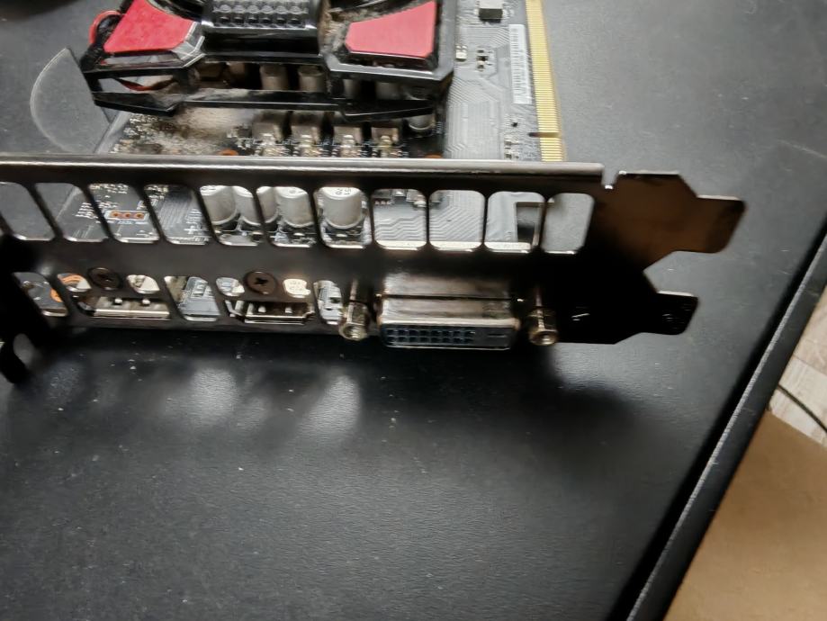 Grafička Asus ATI Radeon RX 550 2gb