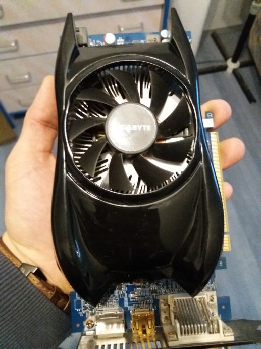 GRAFIČKA KARTICA AMD radeon hd 5700 series GIGABYTE