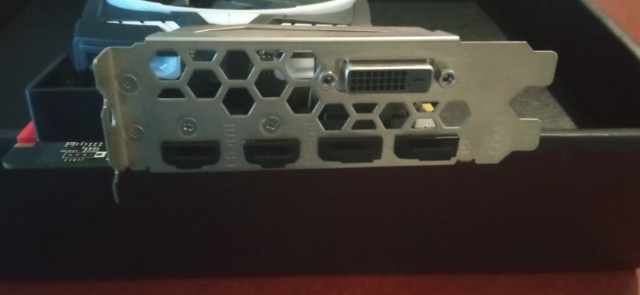 Graficka MSI GTX 1080 ti