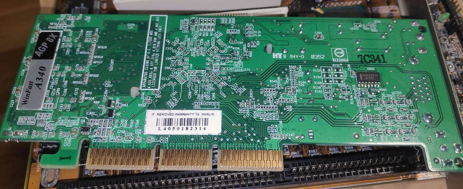 Retro grafička kartica WINFAST A340 AGP ( NVIDIA GEFORCE FX5200 )