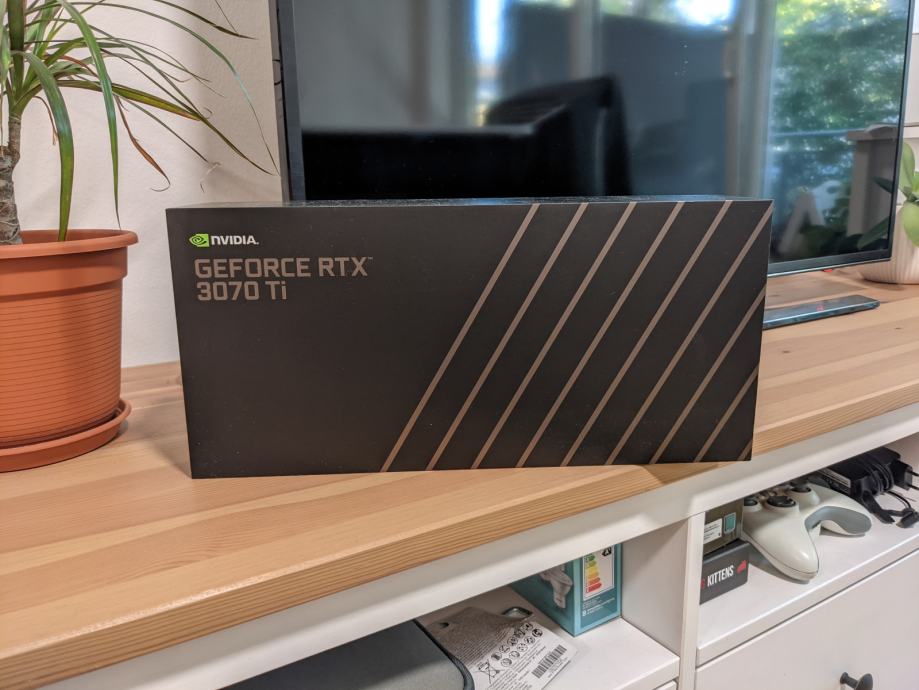 RTX 3070 Ti FE ( Founders Edition ), novo zapakirano