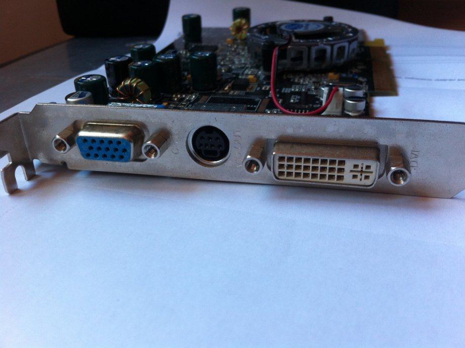 SAPPHIRE ATI Radeon 9600 XT 128MB 128-Bit AGP 4X/8X grafička