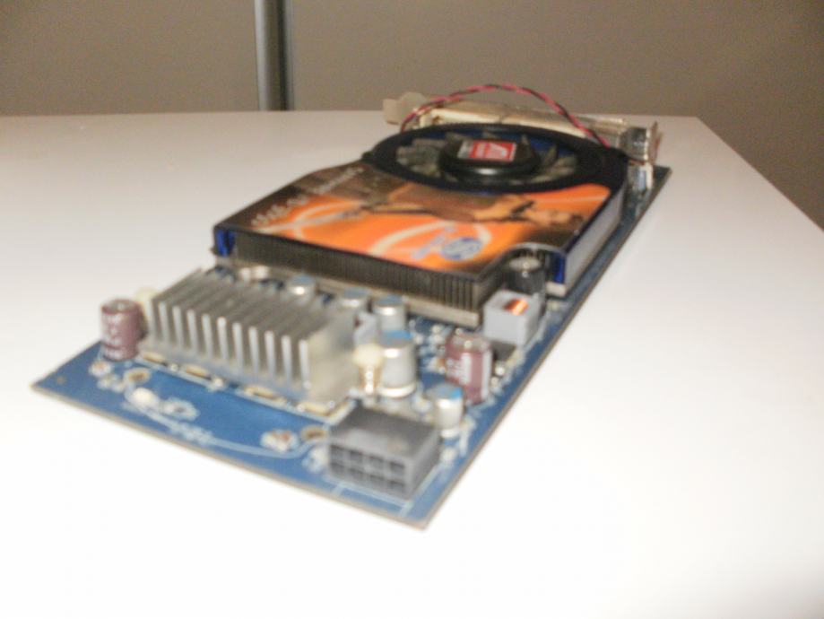 Sapphire ATI Radeon HD 3850 AGP