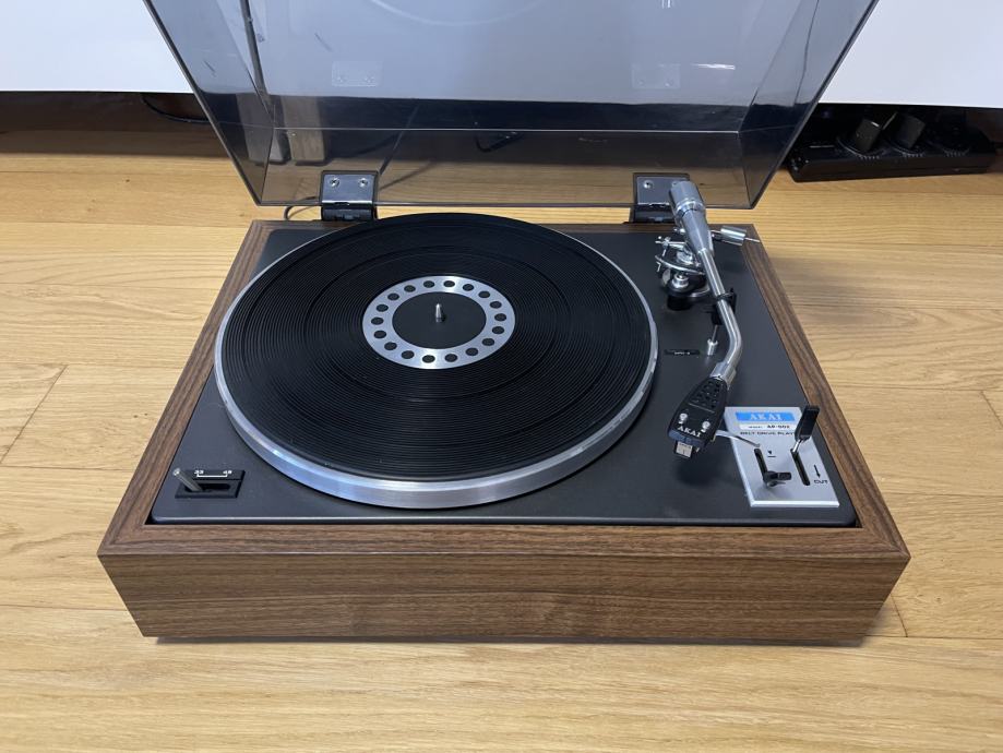 Akai AP-002 Vintage gramofon
