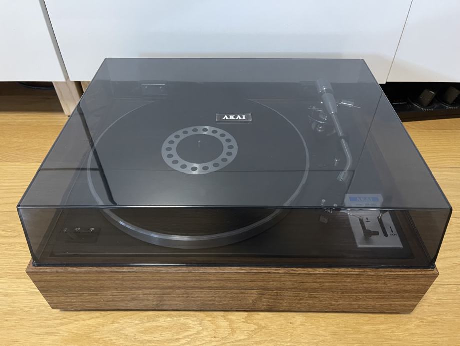 Akai AP-002 Vintage gramofon