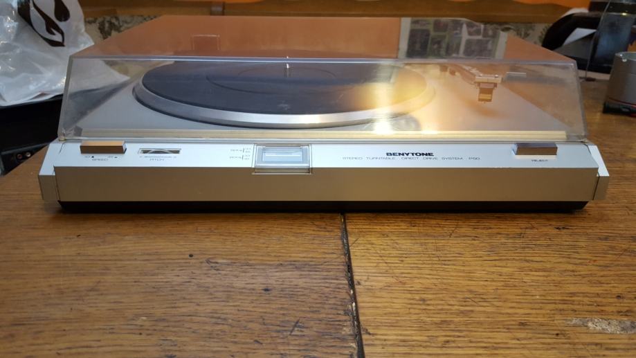 Benytone gramofon P50