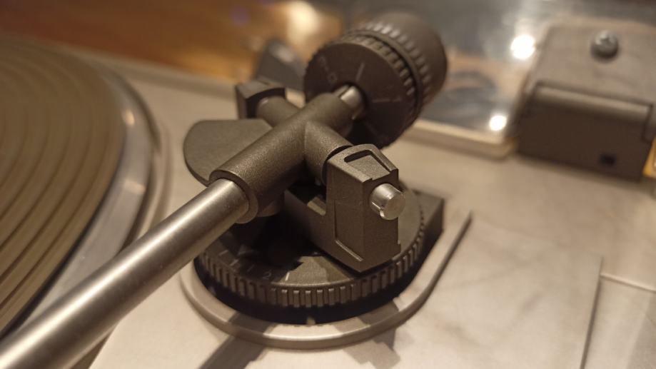 Dual CS 514, nova AT igla