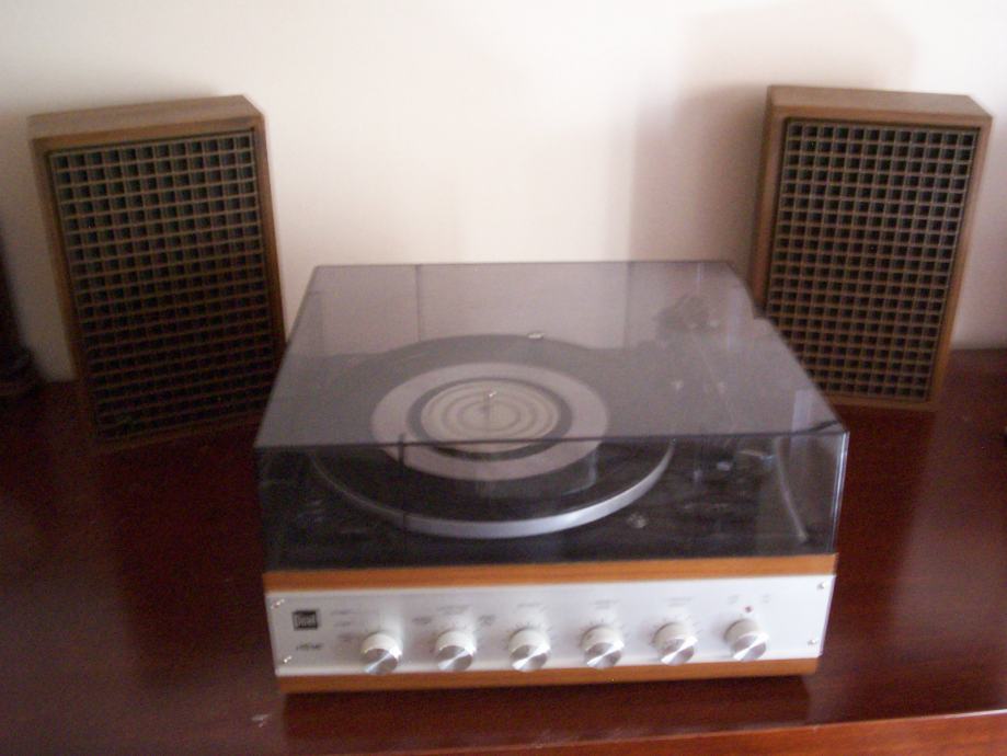 DUAL gramofon HS36 s originalnim zvučnicima