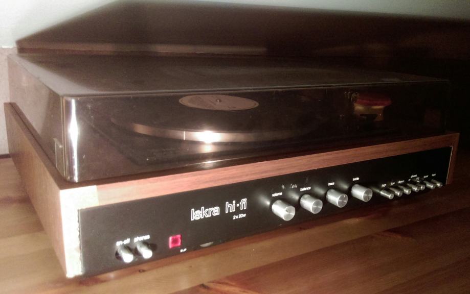 Gramofon Iskra Gerrard