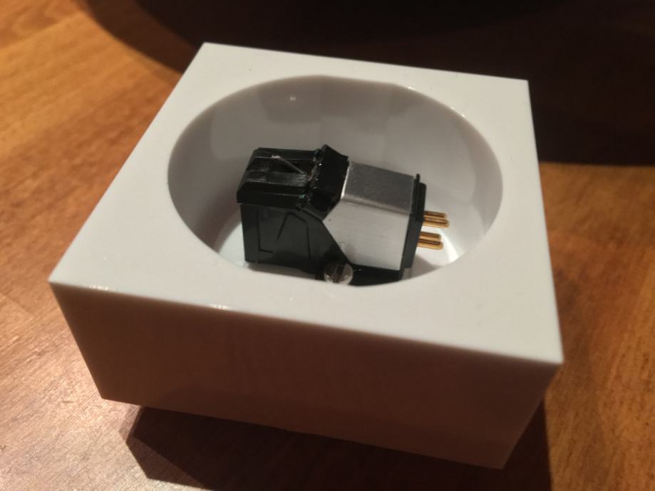 GRAMOFON Pro-Ject Genie 1.3 RPM