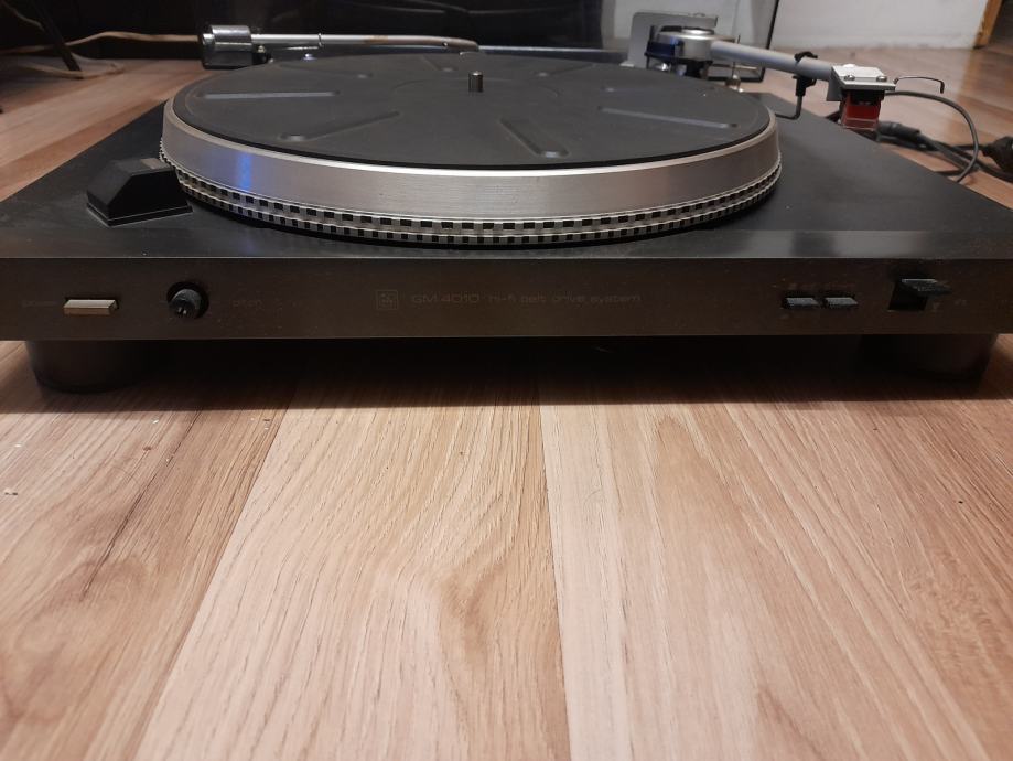 Gramofon riz GM 4010