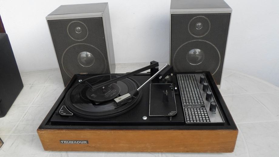 Gramofon RIZ Trubadur-Star,Mod:GP 4642,Stereo iz 1970-tih