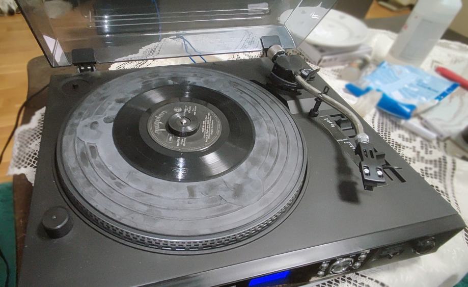 Gramofon ROADSTAR TTL-8750 UCE USB / card reader / LP 2 mp3 enc.