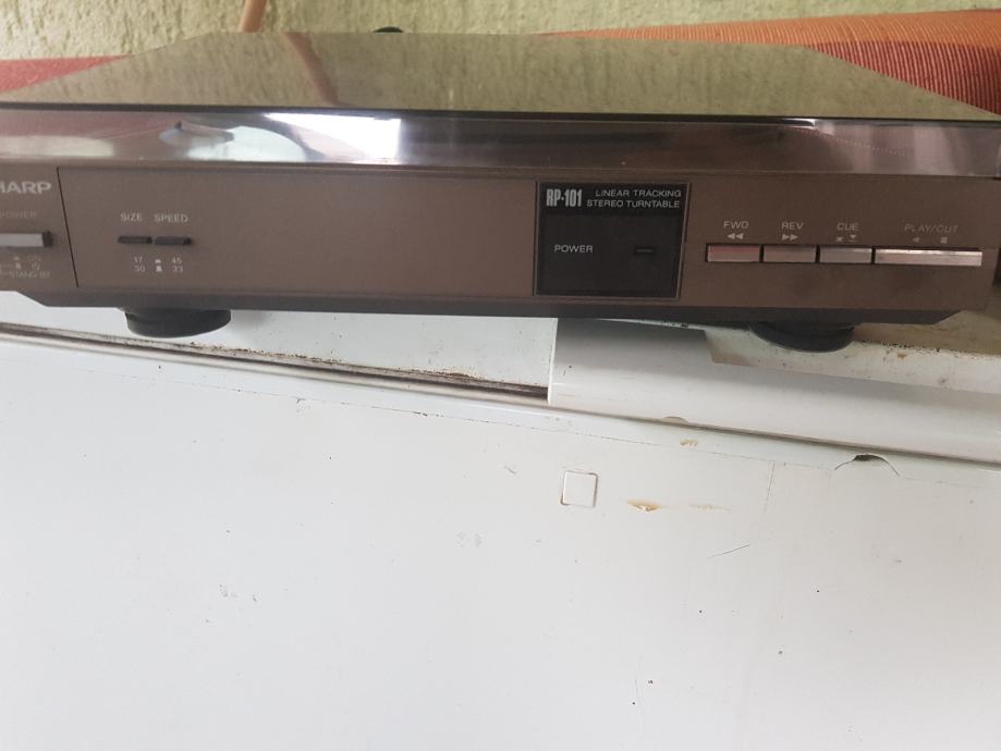 Gramofon Sharp
