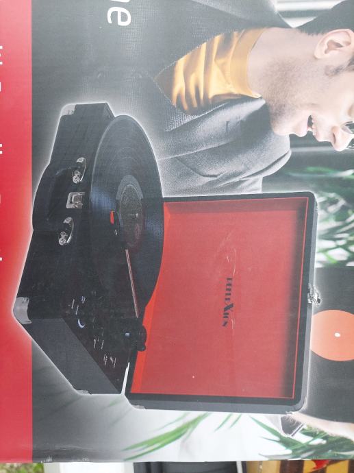 Gramofon NOVI