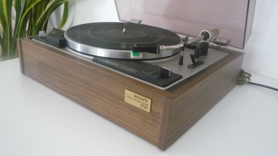 gramofon SONY -PS 230 -RARITET -VINTAGE ,1970 ,10 KG -PERFEKTAN