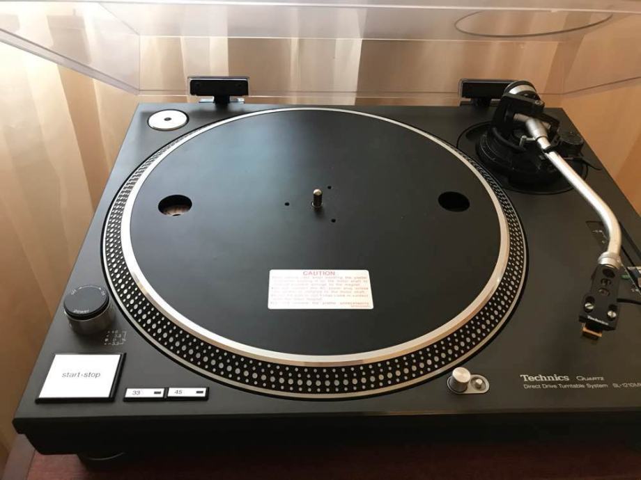 Gramofon Technics SL 1210 MK2