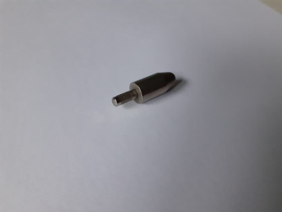 Metalni štapić za sredinu tanjura Dual-ovih gramofona (npr. CS 1268)